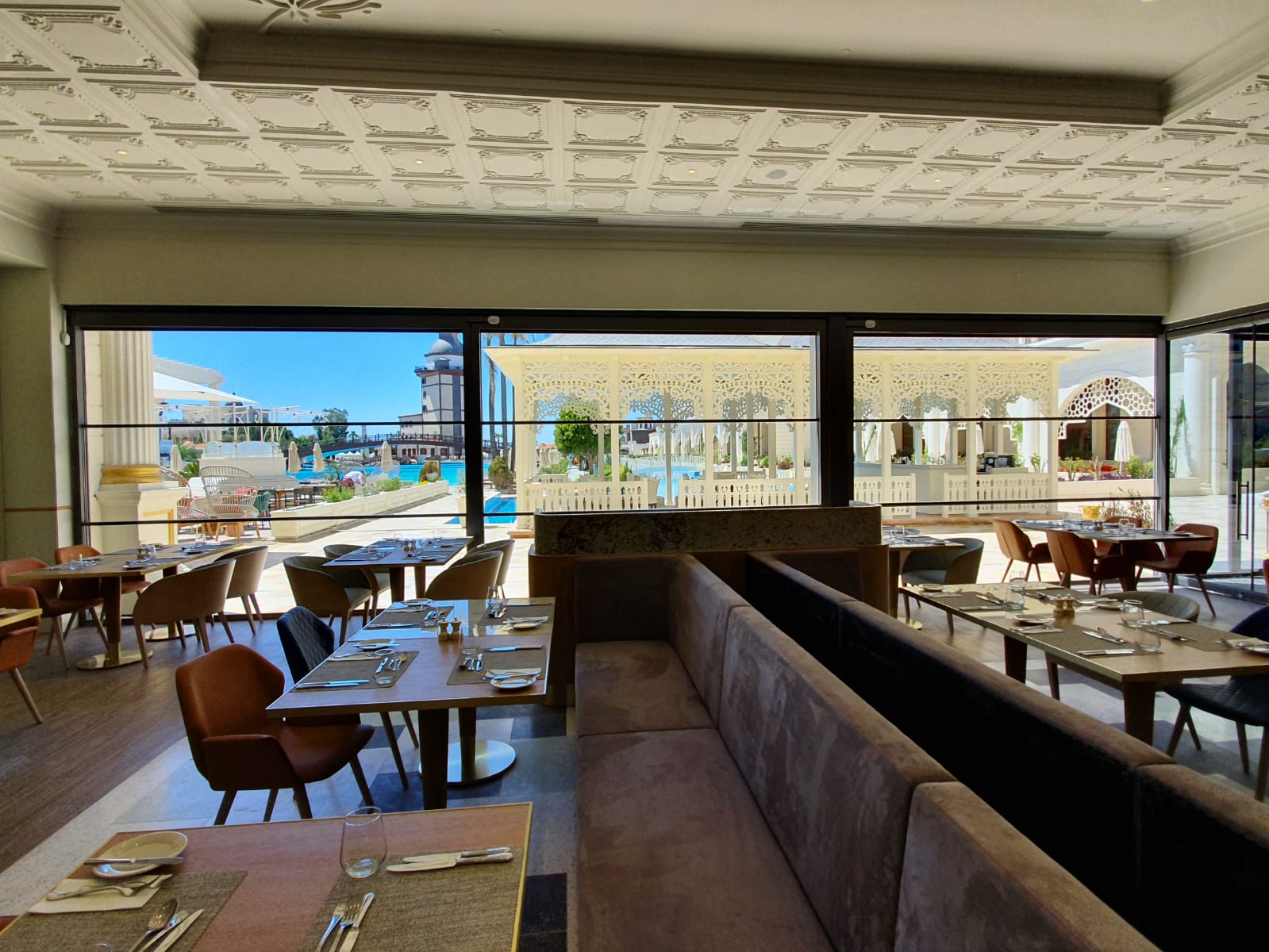 VERTIARC – Vertical Sliding System – Alu Arc – Gurkan Building Elements