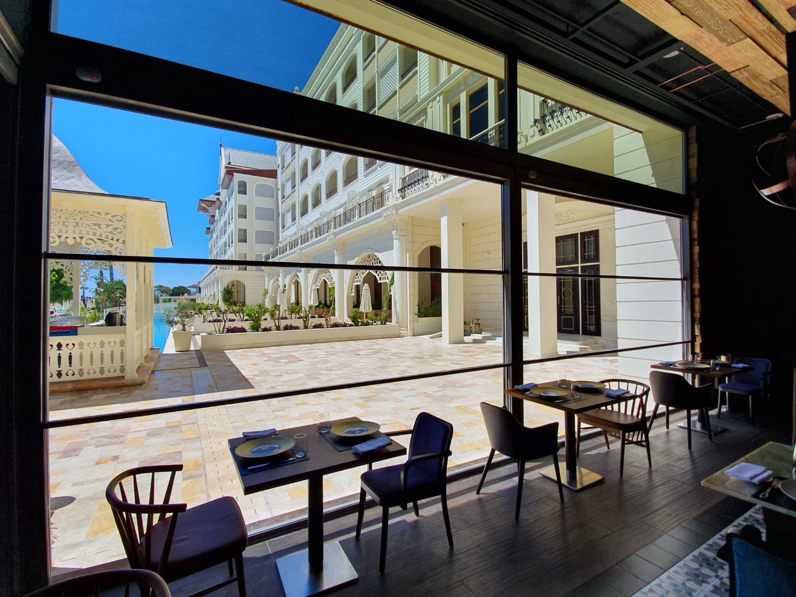 VERTIARC – Vertical Sliding System – Alu Arc – Gurkan Building Elements